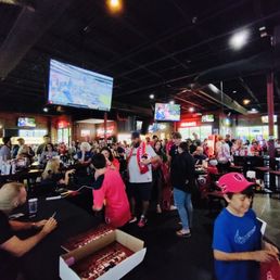 HOTSHOTS SPORTS BAR & GRILL - WENTZVILLE - Updated June 2025 - 117 ...