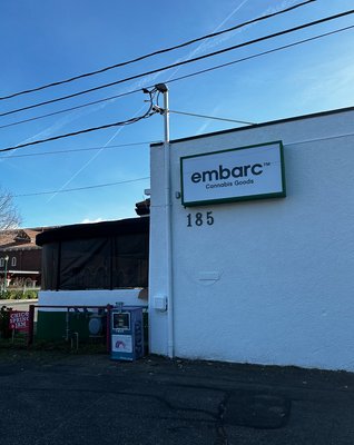 EMBARC CHICO CANNABIS DISPENSARY - 12 Reviews - 185 Cohasset Rd, Chico ...