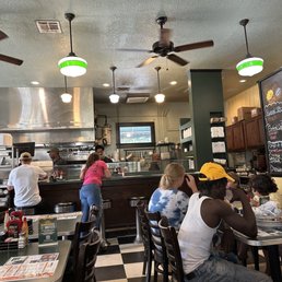 METRO DINER - Updated August 2025 - 940 Photos & 981 Reviews - 3302 ...