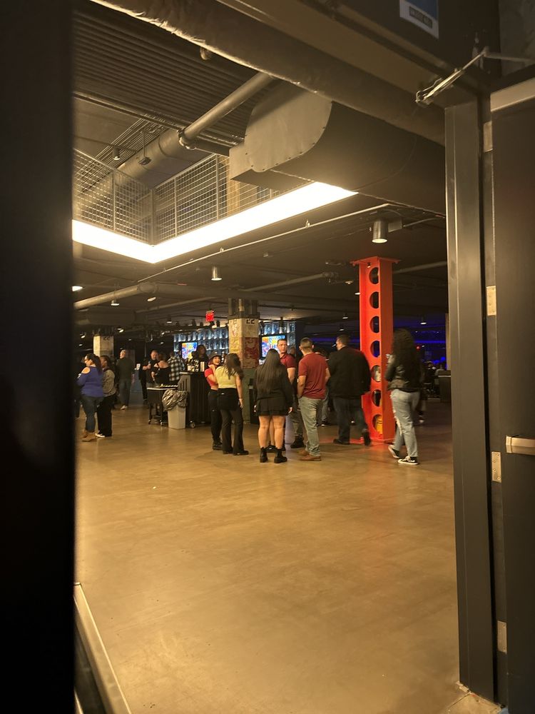 713 MUSIC HALL - Updated August 2024 - 69 Photos & 52 Reviews - 401 ...