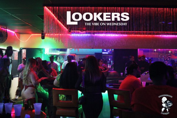 LOOKERS TAMPA - 19 Photos - 8205 N Dale Mabry Ave, Tampa, Florida ...