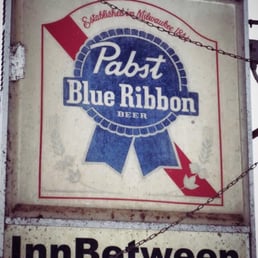 INN BETWEEN - Updated July 2025 - 39 Photos & 65 Reviews - 1522 Beckman ...