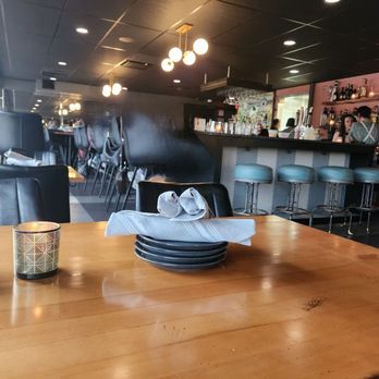 OOH DE LALLY - Updated December 2025 - 272 Photos & 90 Reviews - 4916 ...