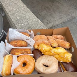 VG DONUTS & BAKERY - Updated November 2025 - 1095 Photos & 1621 Reviews ...