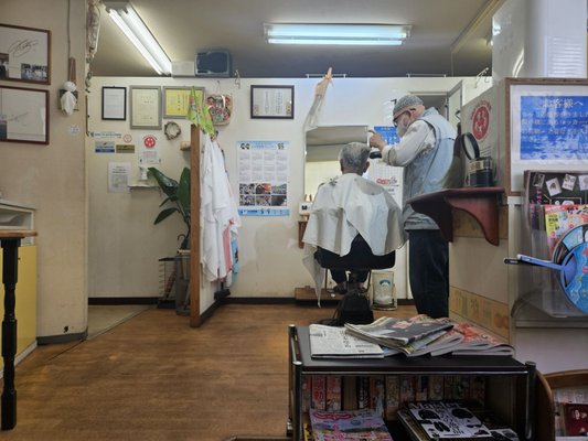 1000 YEN HAIR CUT - Japan, 〒870-0026 Oita, Kanaikemachi, 1 Chome-2-3 岩尾 ...