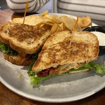 RELISH CRAFT KITCHEN & BOURBON BAR - Updated June 2024 - 712 Photos ...