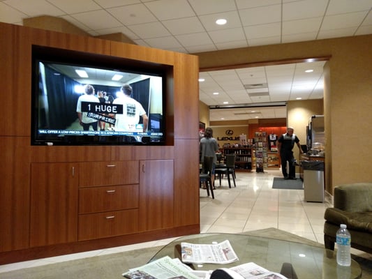 FREEMAN LEXUS - Updated December 2025 - 40 Photos & 181 Reviews - 2845 ...