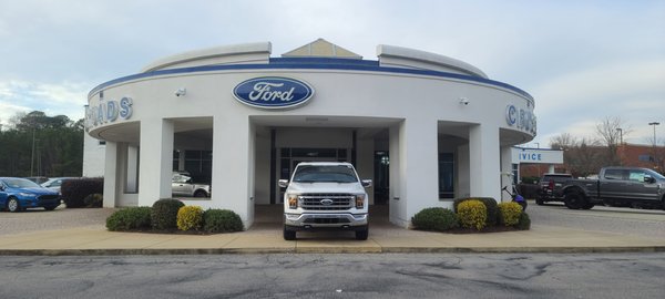 CROSSROADS FORD OF FUQUAY-VARINA - Updated December 2025 - 14 Photos ...