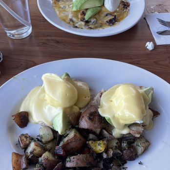 WAVE STREET CAFÉ - Breakfast & Brunch in Monterey, California at 550 ...