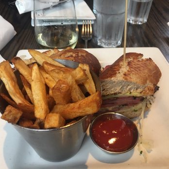 4 MILE BREWING - Updated October 2025 - 62 Photos & 76 Reviews - 199 ...