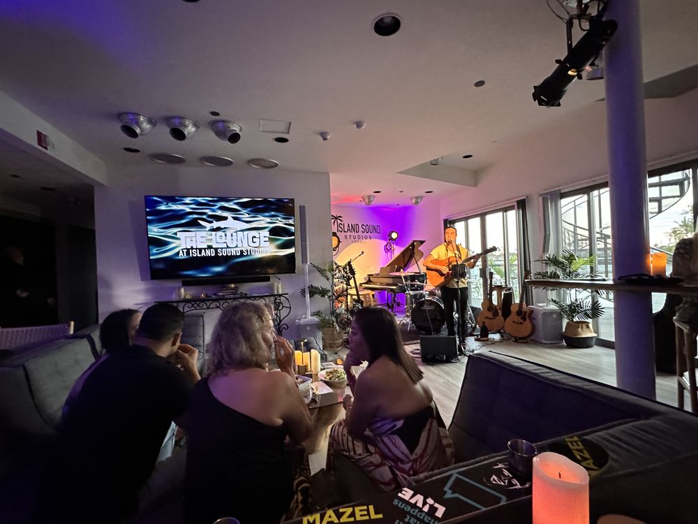 THE LOUNGE AT ISLAND SOUND STUDIOS - Updated January 2025 - 32 Photos ...