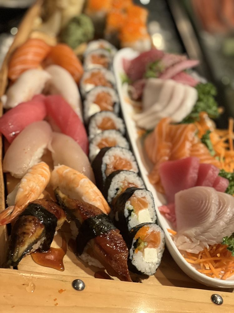 BLUEFIN SUSHI & THAI GRILL - Updated August 2024 - 187 Photos & 219 ...