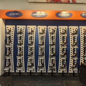 SPORT CHEK TORONTO EATON CENTRE - Updated March 2025 - 20 Reviews - 218 ...