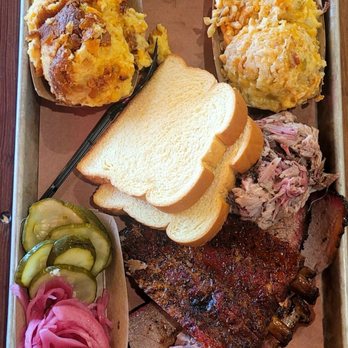 TRUTH BBQ - Updated December 2024 - 2082 Photos & 1113 Reviews - 110 S ...