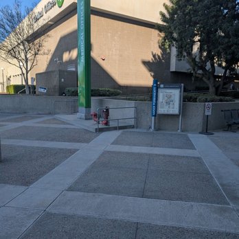 KAISER PERMANENTE FONTANA MEDICAL CENTER - Updated September 2025 - 295 ...