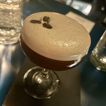 FLORA - Updated October 2025 - 168 Photos & 58 Reviews - 4500 SW Watson ...