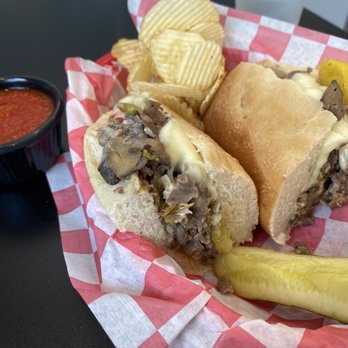 LIL’ CUCCI’S PIZZERIA - Updated December 2025 - 75 Photos & 30 Reviews ...