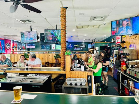 WINGS PLUS - Updated September 2025 - 149 Photos & 157 Reviews - 1235 N ...