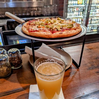 BEERHEAD BAR & EATERY - Updated November 2024 - 210 Photos & 110 ...