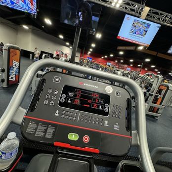 CRUNCH FITNESS - MONROVIA - Updated March 2025 - 56 Photos & 76 Reviews ...