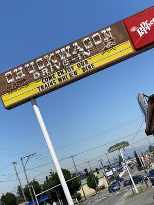 CHUCK WAGON DRIVE-IN - 75 Photos & 115 Reviews - 800 N 4th St, Mount ...