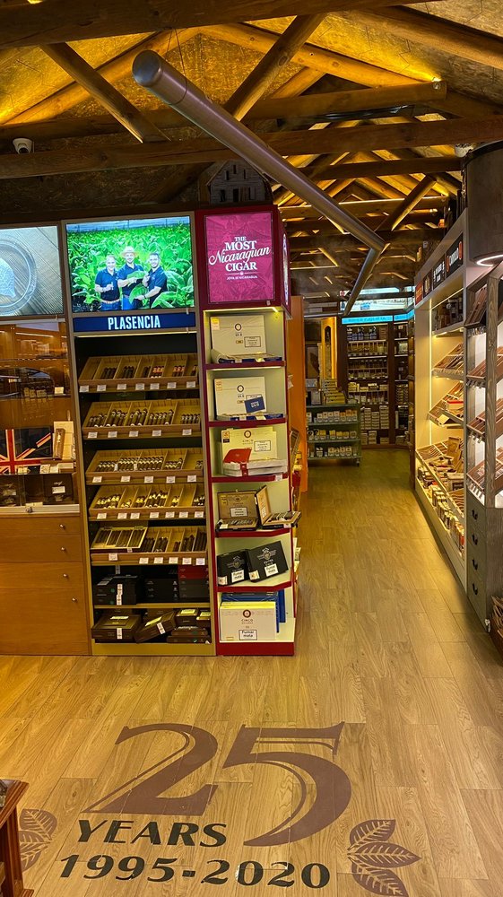 CIGAR SHOP MAGALLANES - Updated February 2025 - 20 Photos - Calle ...