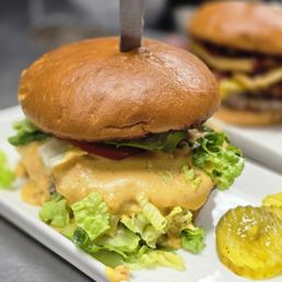 DA BURGER WING HUB - Updated January 2025 - 290 Photos & 117 Reviews ...