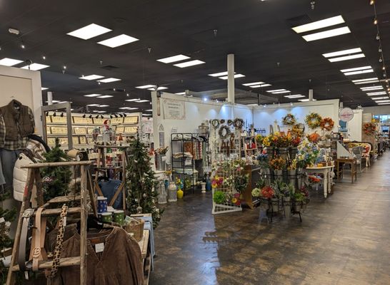 PAINTED TREE BOUTIQUES - Updated December 2025 - 136 Photos & 36 ...