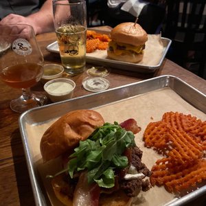 GOODFRIEND BEER GARDEN & BURGER HOUSE - 571 Photos & 826 Reviews - 1154 ...