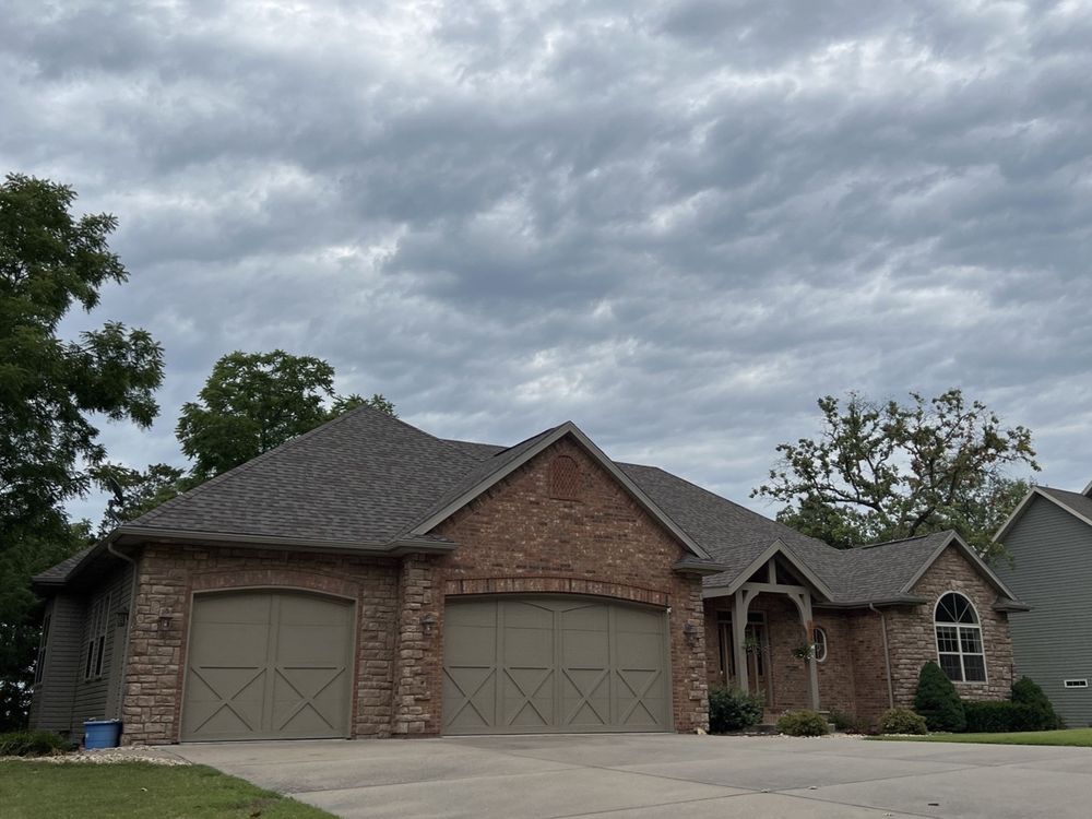 BRANSON SPRINGFIELD ROOF - Updated August 2024 - 11 Photos - 695 ...