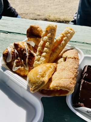 A & R BAKERY - Updated May 2024 - 189 Photos & 457 Reviews - 902 W ...