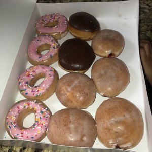 KRISPY KREME - 447 Photos & 250 Reviews - 530 NE 167th St, Miami, FL ...