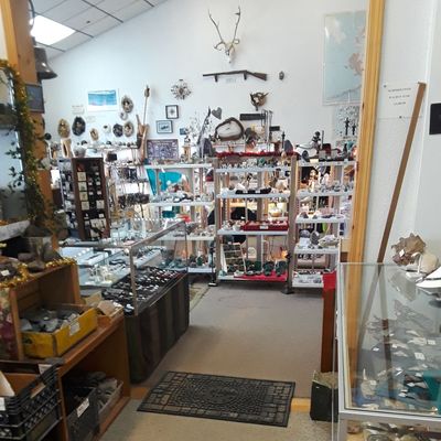 NATURE’S JEWELS ROCK SHOP & LAPIDARY - 119 Photos - 5861 Arctic Blvd ...