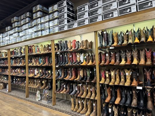 LOU TAUBERT RANCH OUTFITTERS - Updated October 2025 - 19 Photos & 24 ...