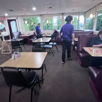 PLUM DELICIOUS FAMILY RESTAURANT - Updated August 2025 - 187 Photos ...