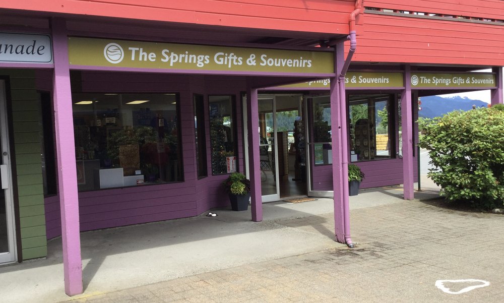 THE SPRINGS GIFTS & SOUVENIRS - Updated March 2024 - 196 Esplanade Ave ...