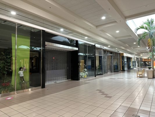 MIDWAY MALL - Updated September 2025 - 12 Photos & 17 Reviews - 3343 ...