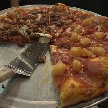 MANOLI’S PIZZA COMPANY - Updated March 2025 - 504 Photos & 827 Reviews ...