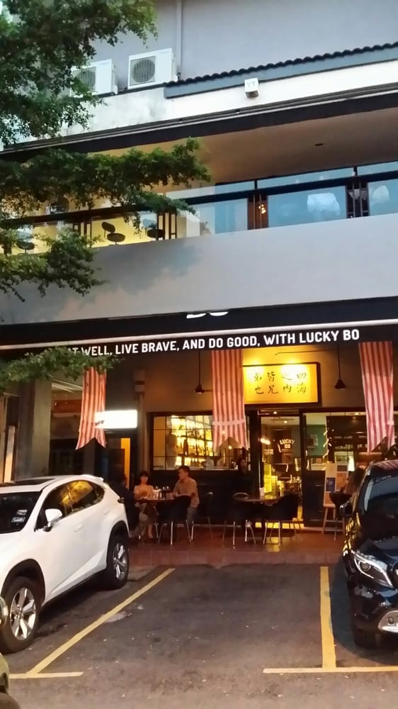 LUCKY BO - Updated December 2025 - 18 Photos - Hautes-Pyrénées, Jalan ...