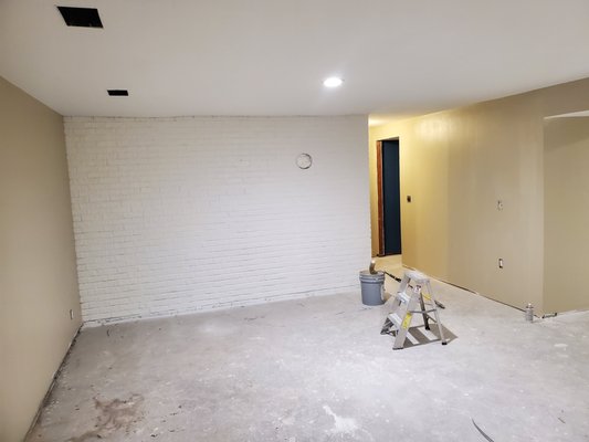 BFB PAINTING - Updated December 2024 - 16 Photos - 4196 Bridgewood Ter ...