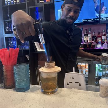 GROOVES KITCHEN AND DAIQUIRIS - Updated July 2025 - 37 Photos & 14 ...