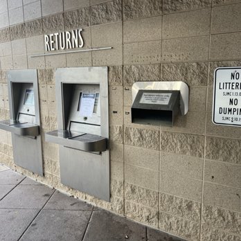 EVERGREEN BRANCH LIBRARY - Updated September 2025 - 42 Photos & 64 ...