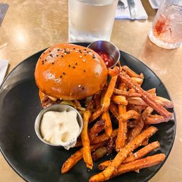 STATE LUNCH - Updated December 2025 - 280 Photos & 180 Reviews - 217 ...