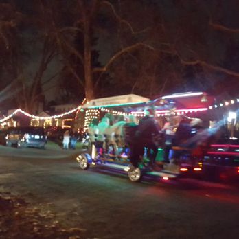 East Sacramento’s Fab 40s Christmas Lights - 120 Photos & 55 Reviews ...