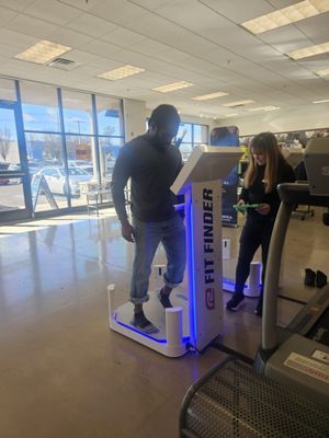 ROAD RUNNER SPORTS - Updated January 2026 - 24 Photos & 198 Reviews ...