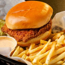 HOTSHOTS SPORTS BAR & GRILL - WENTZVILLE - Updated July 2025 - 118 ...