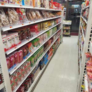 ARAX MARKET - Updated March 2025 - 37 Photos & 118 Reviews - 585 Mount ...