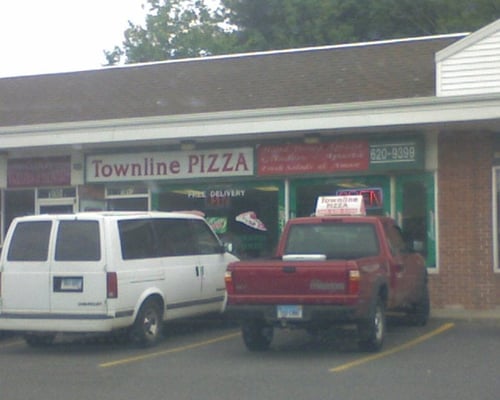 TOWNLINE PIZZA - Updated December 2025 - 28 Reviews - 1660 Meriden ...