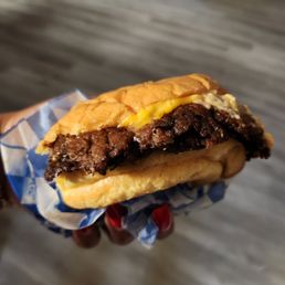 BURGER BODEGA - Updated May 2025 - 924 Photos & 498 Reviews - 4520 ...