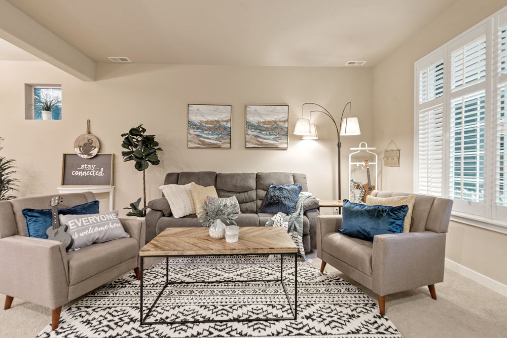 ALLEN LU- COMPASS - Updated June 2025 - Contact Agent - 20 Photos ...